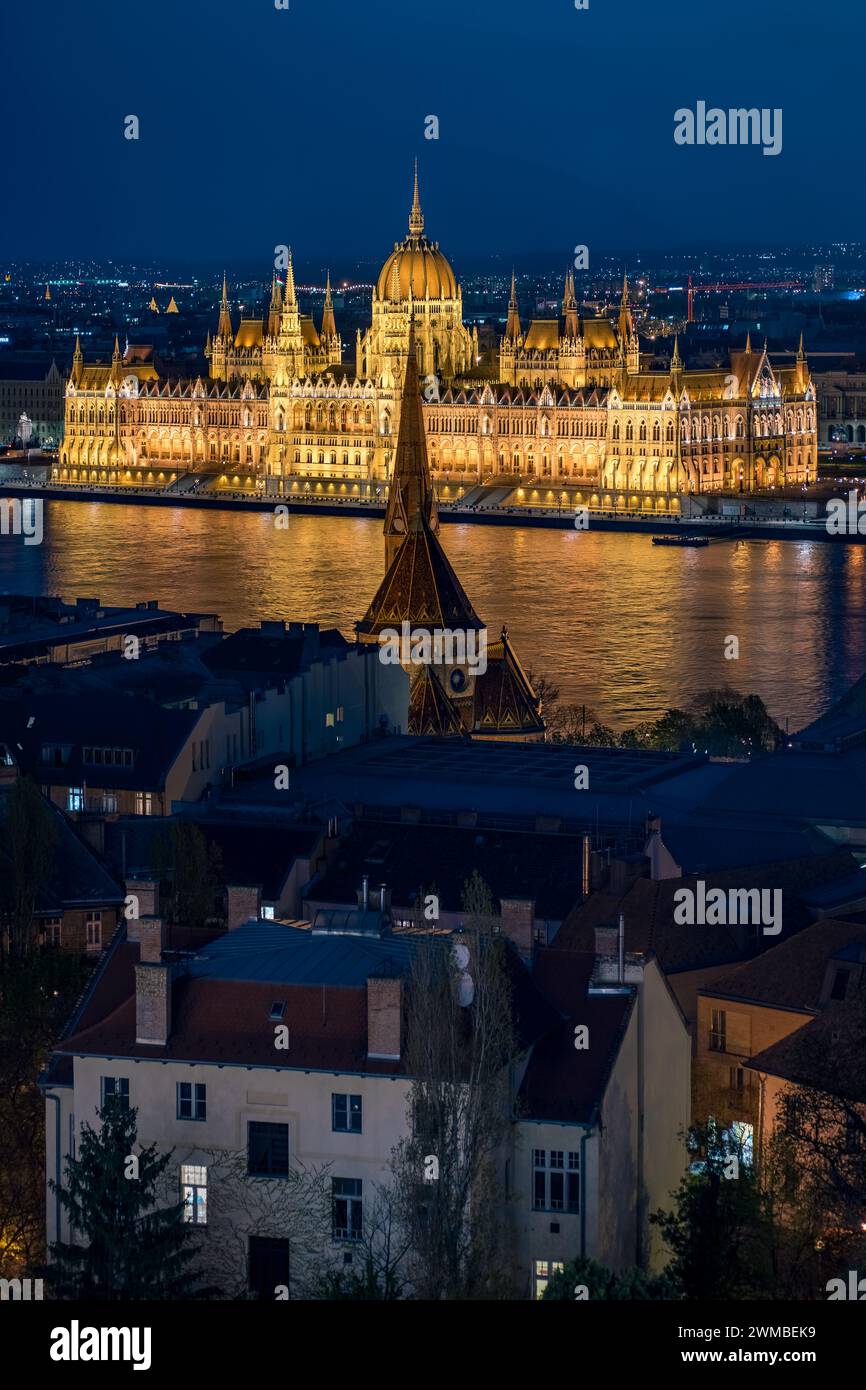 Hungarian parliament from pest hi-res stock photography and images - Alamy