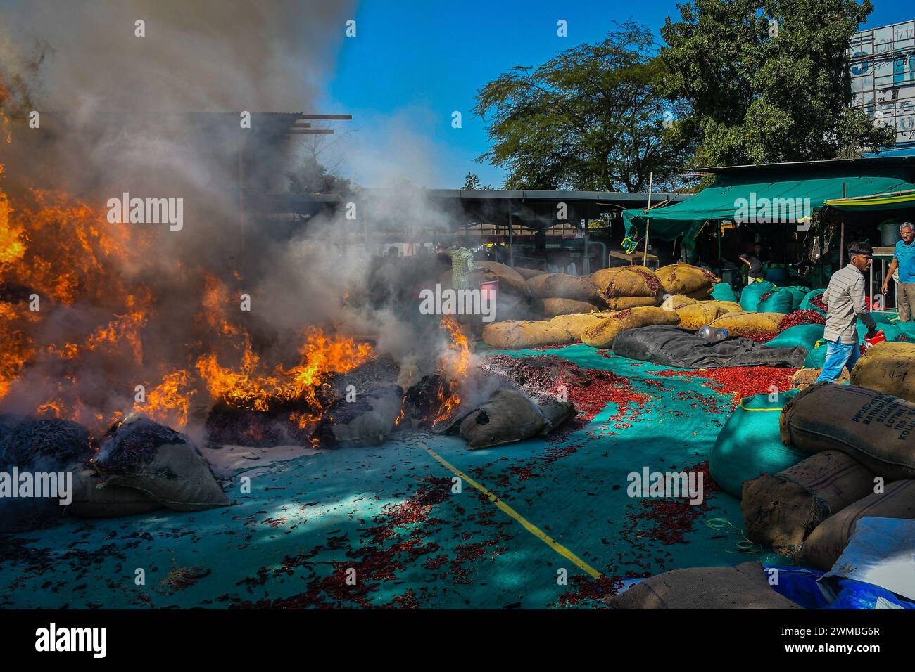 Half burnt shop hi-res stock photography and images - Alamy