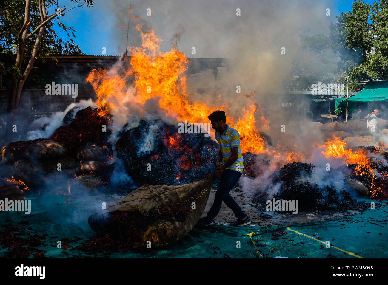 Half burnt shop hi-res stock photography and images - Alamy