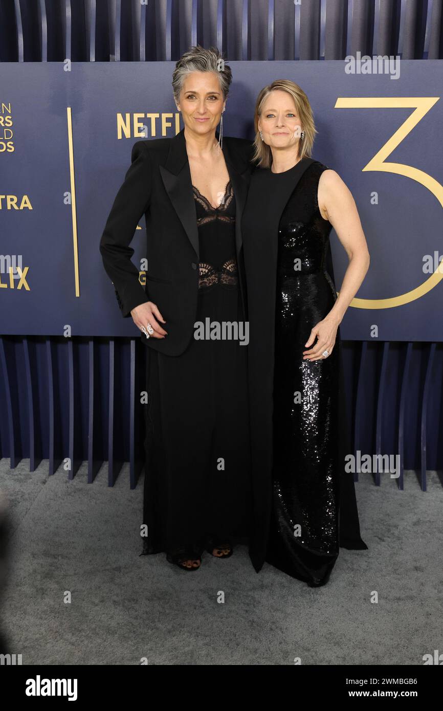 Los Angeles, Ca. 24th Feb, 2024. Alexandra Heddison and Jodie Foster at ...
