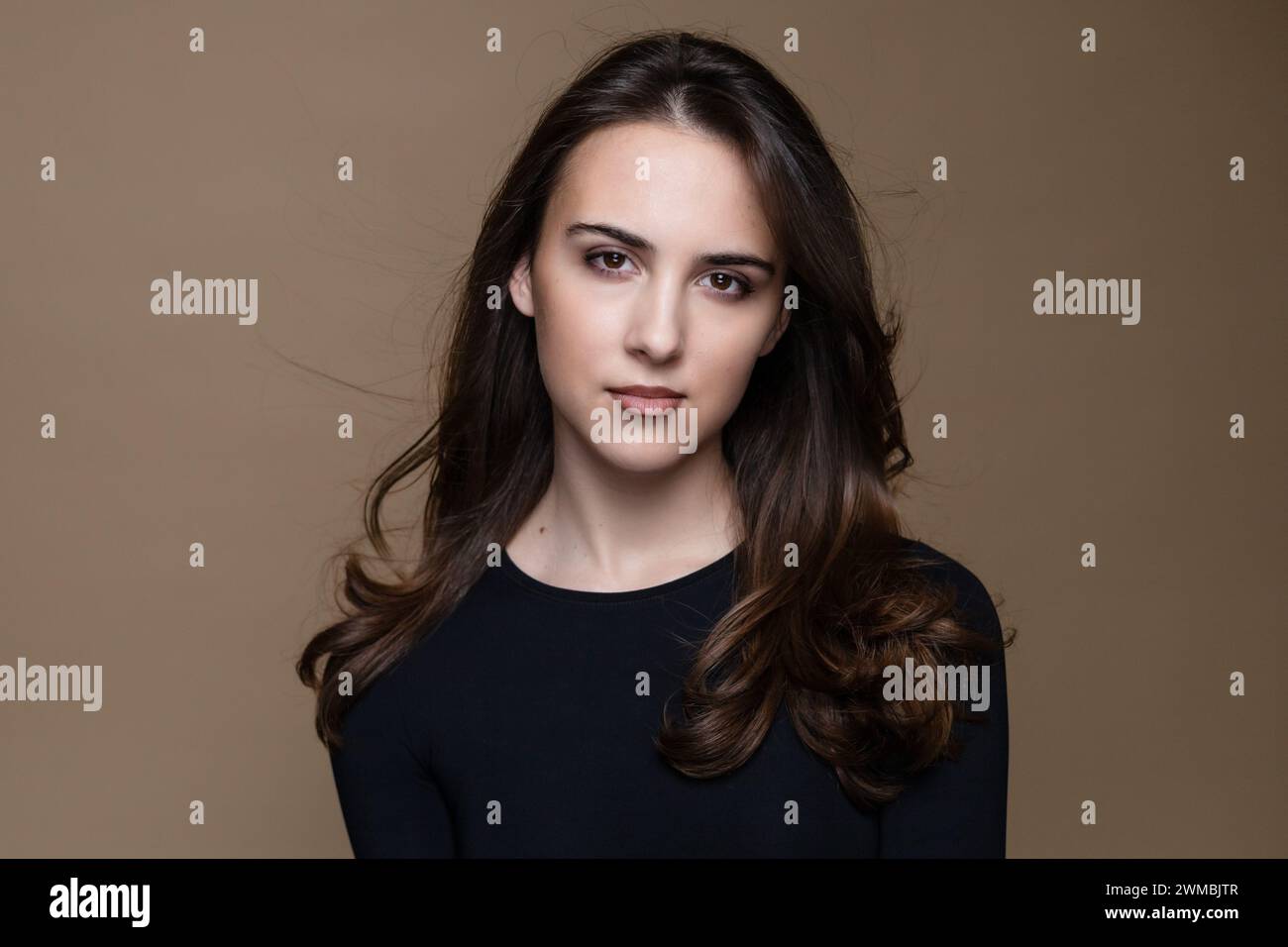 Girl in white studio hi-res stock photography and images - Alamy