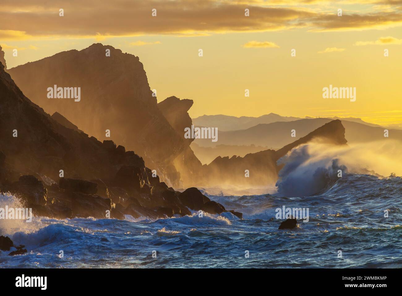 Strong surge hi-res stock photography and images - Alamy