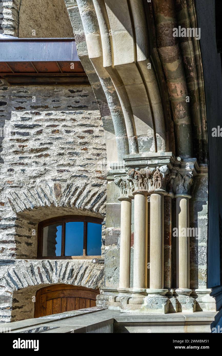 Medieval Castle Vianden in Luxembourg Stock Photo - Alamy