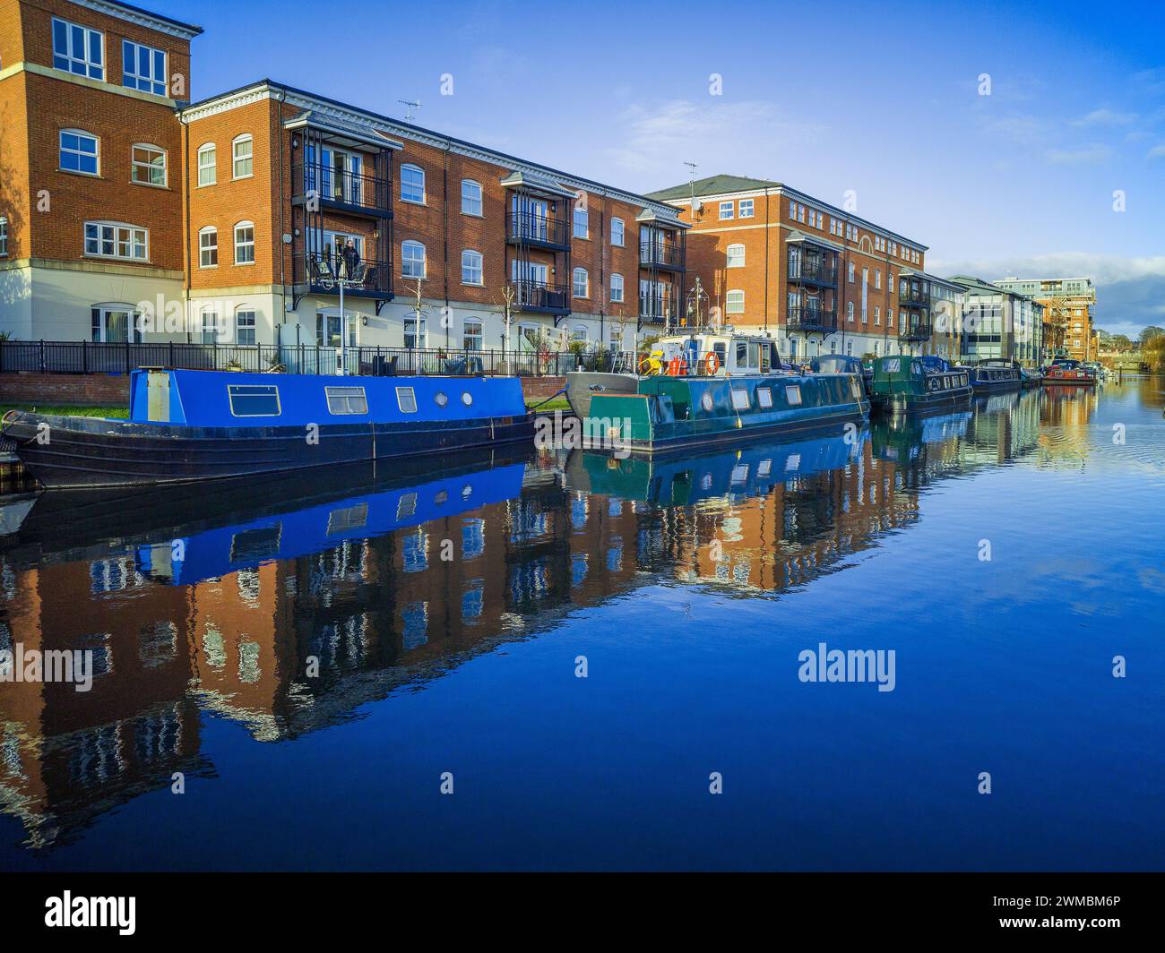 Worcester severn narrowboats hi-res stock photography and images - Alamy