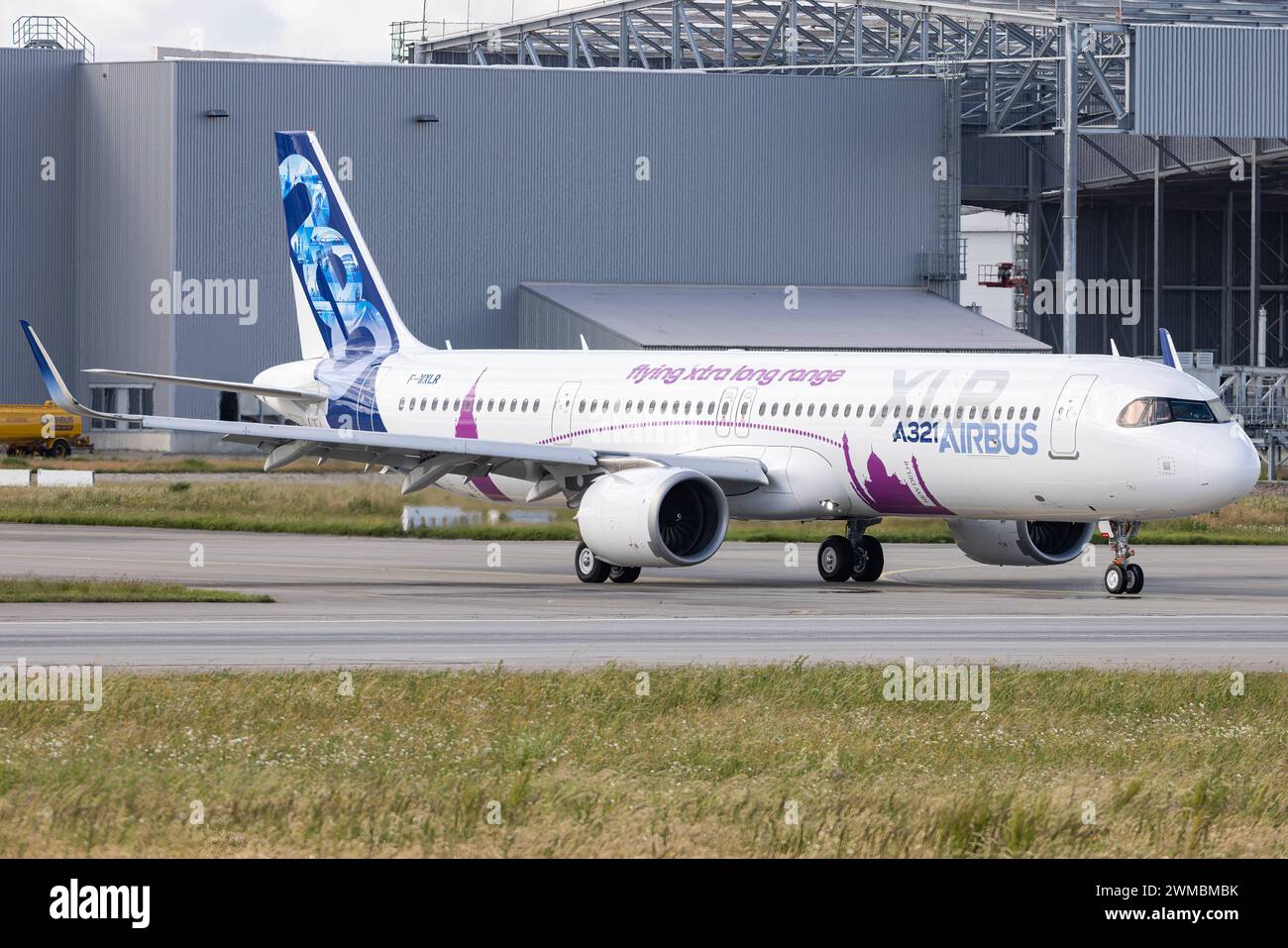 Der Airbus A321-251NY A21N von Airbus Industrie VK / AIB mit der ...