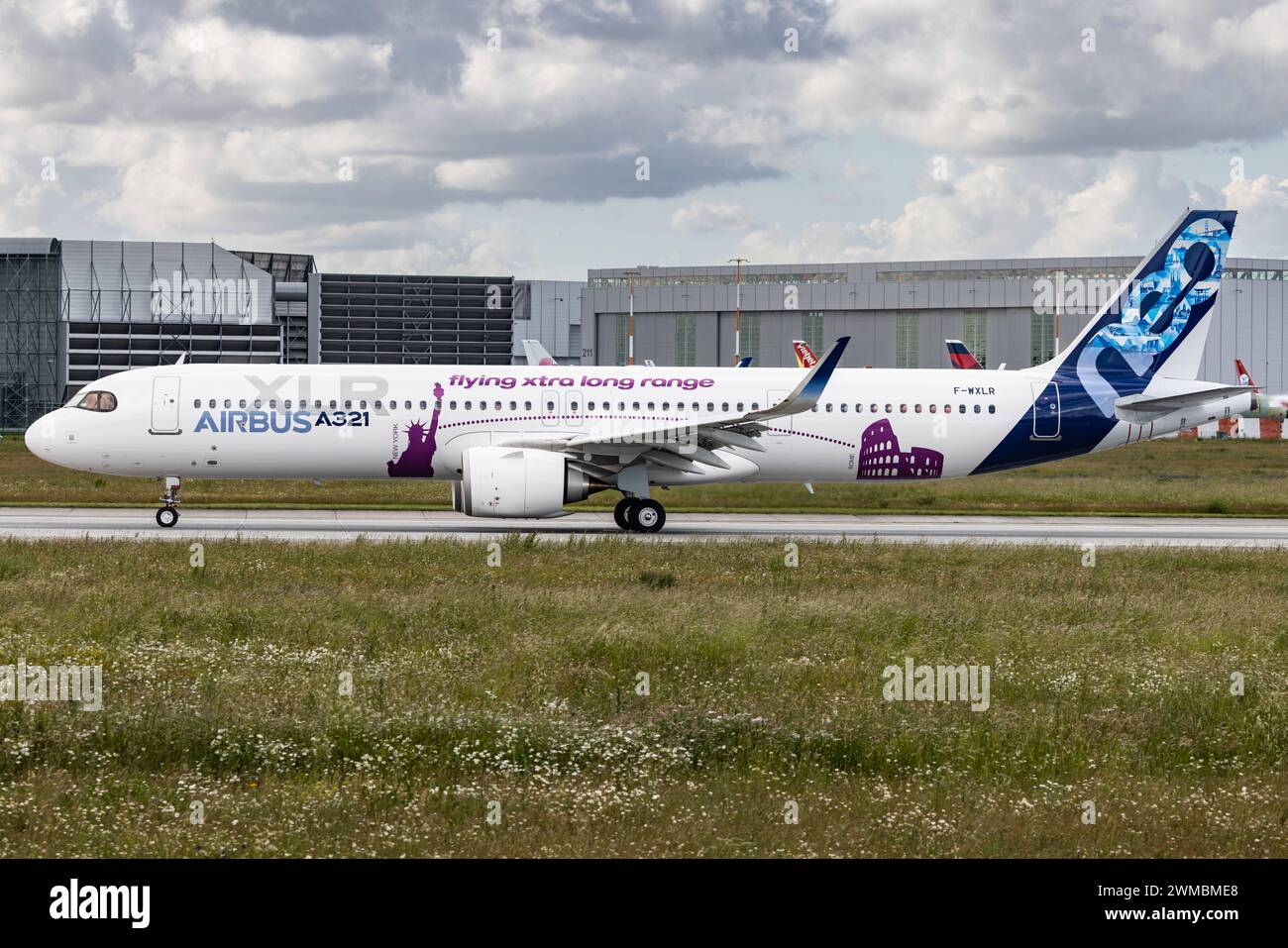 Der Airbus A321-251NY A21N von Airbus Industrie VK / AIB mit der ...