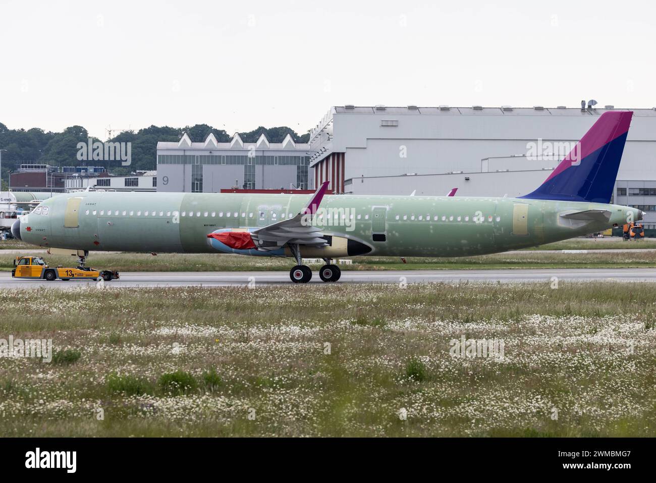Der Airbus A321-271NX A21N der Fluglinie Wizz Air W6 / WZZ mit der MSN ...