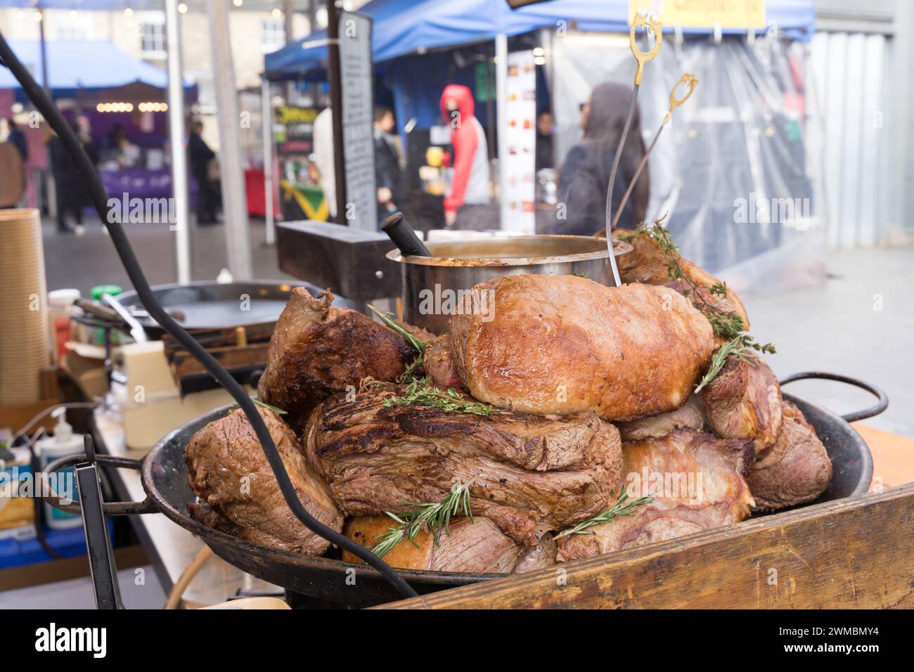 London sunday roast hi-res stock photography and images - Alamy