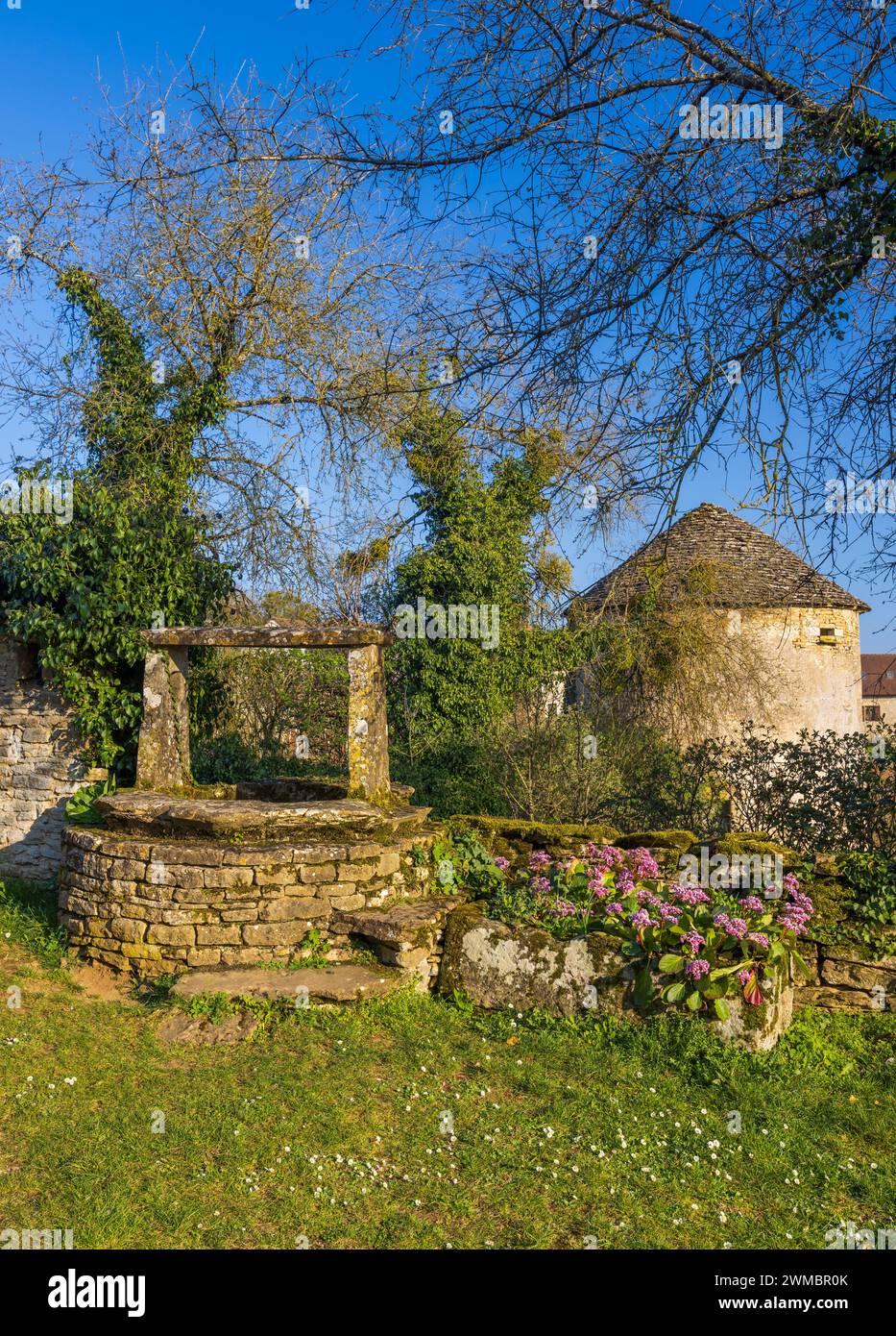Chateau de pontus de tyard hi-res stock photography and images - Alamy