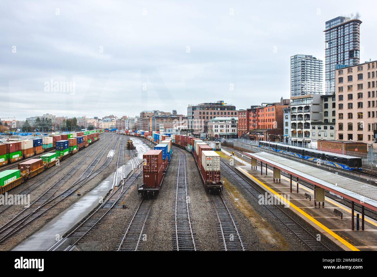 Sky train vancouver buildings hi-res stock photography and images - Alamy