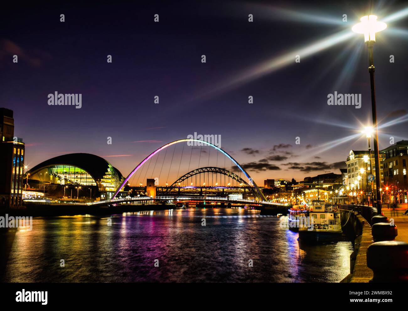 Light over the River Tyne at dusk Stock Photo - Alamy