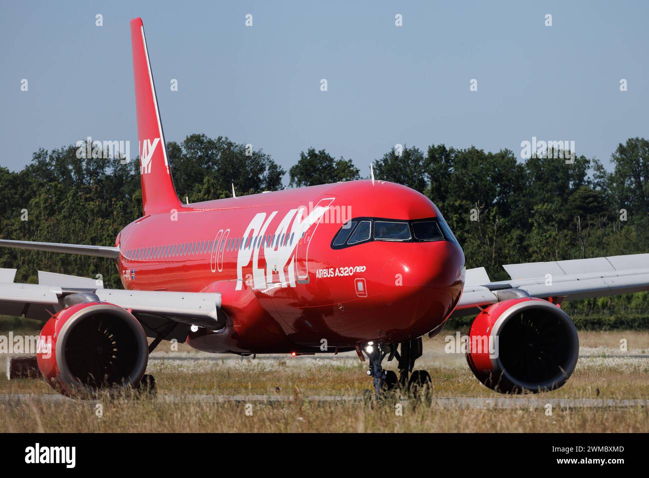 Der Airbus A320-251N A20N der Fluglinie Play OG / FPY mit der ...