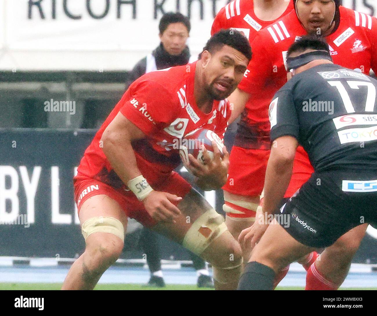 Tokyo, Japan. 25th Feb, 2024. Kobelco Kobe Steelers flanker Ardie Savea ...