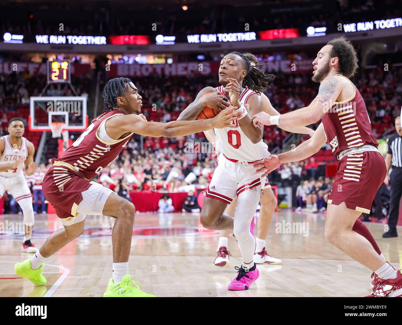North carolina state wolfpack mens basketball hi-res stock photography ...
