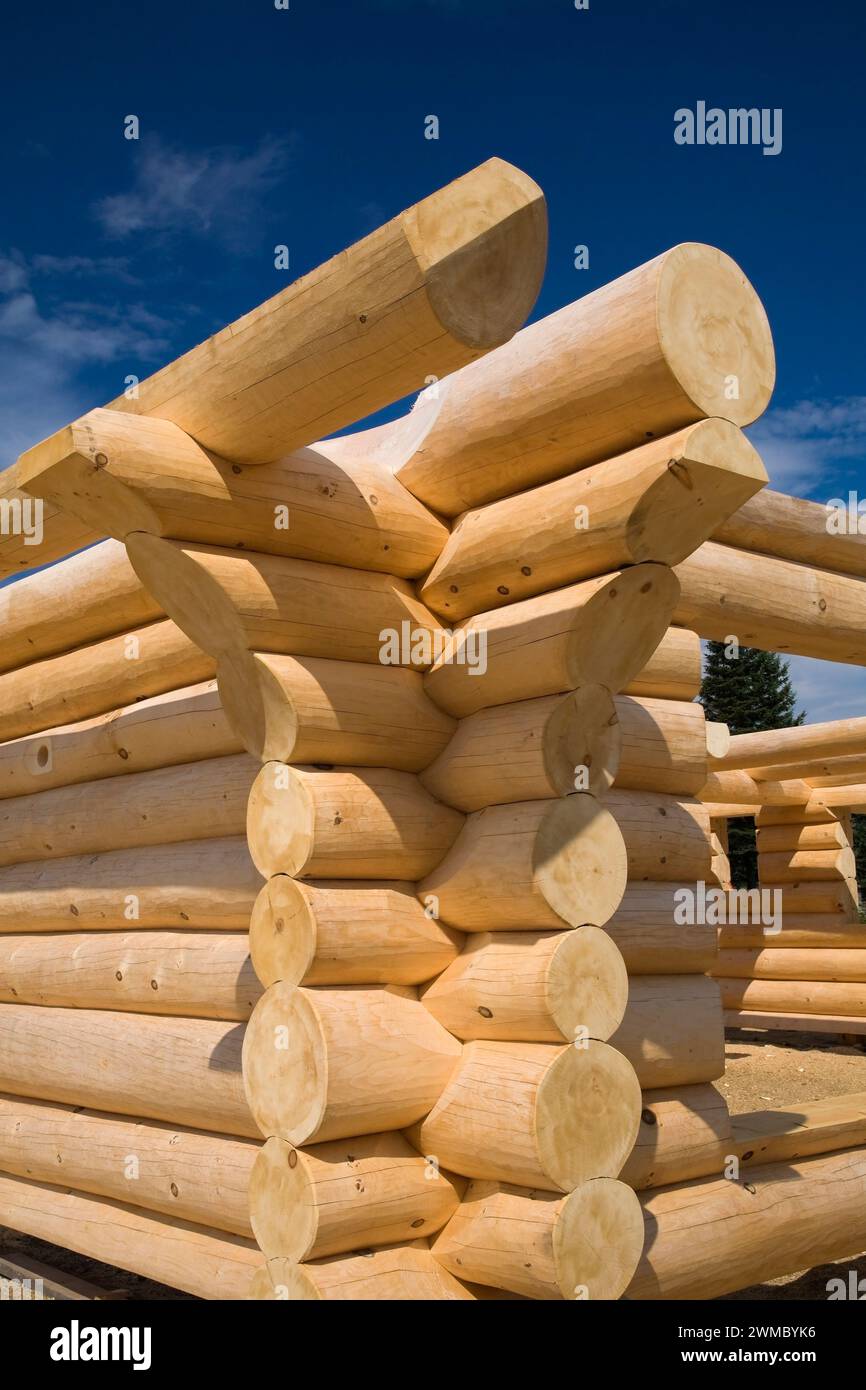 Log cabin under construction hi-res stock photography and images - Alamy