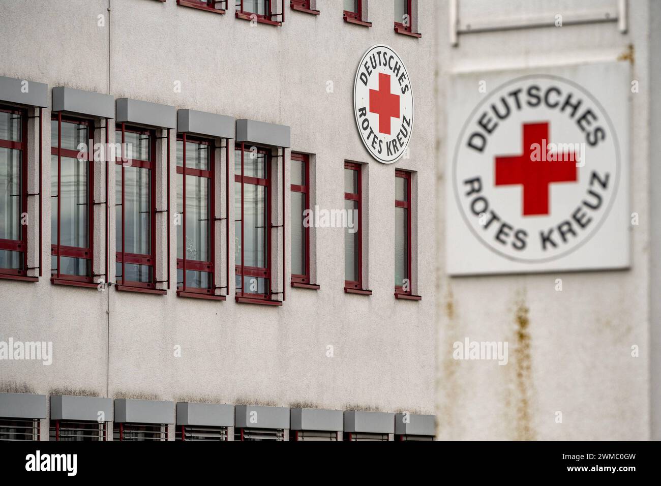Deutsches Rotes Kreuz Fassadenlogo 25.02.24, Limburg: Symbolfoto ...