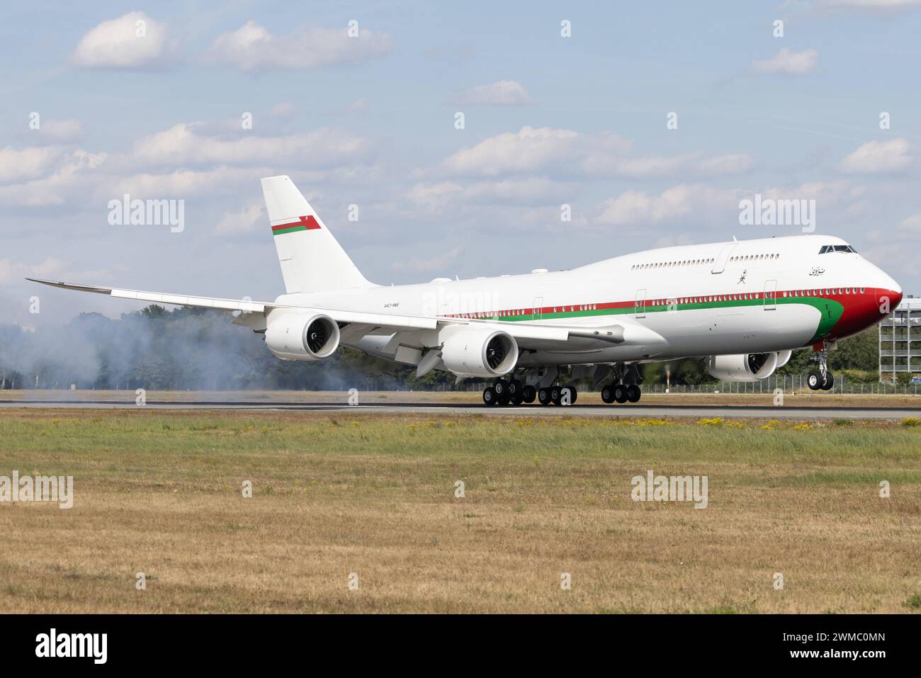 Boeing 747 8h0 hi-res stock photography and images - Alamy