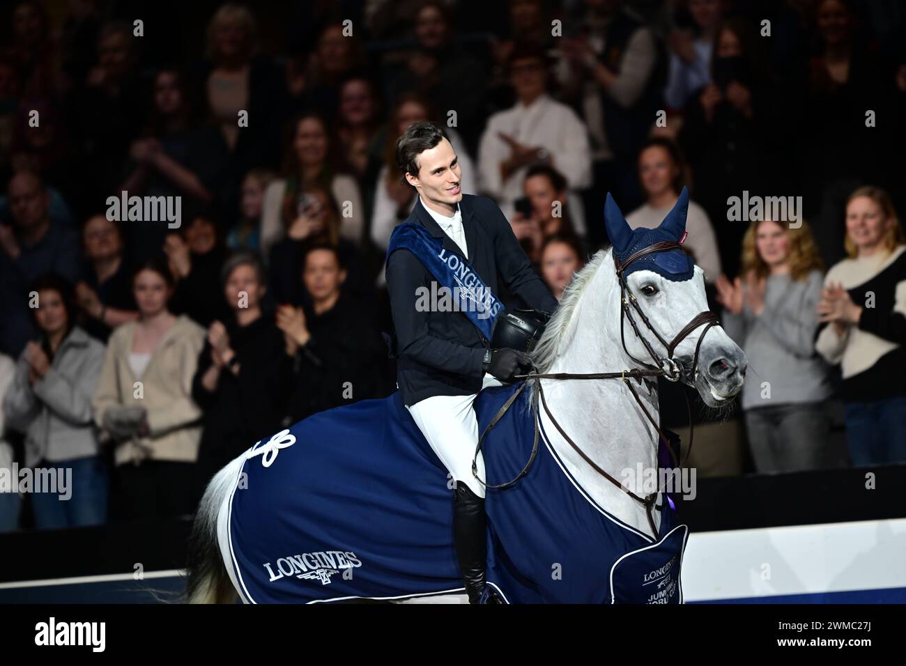 Lars Kersten, Netherlands, on the horse Hallilea won the world cup ...