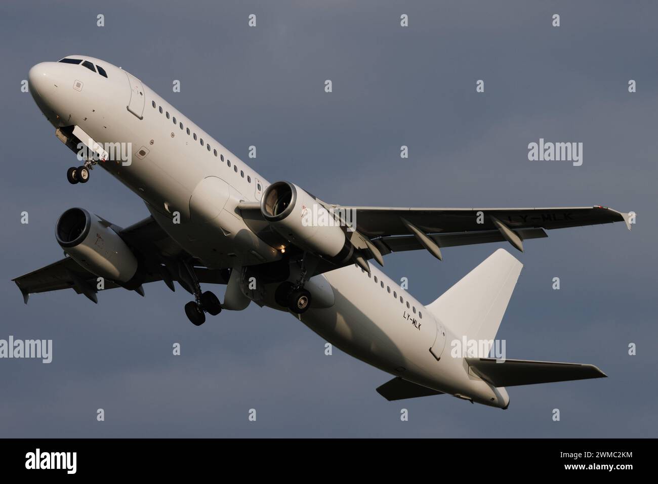 Der Airbus A320-232 A320 der Fluglinie SunExpress XQ / SXS, Betreiber ...