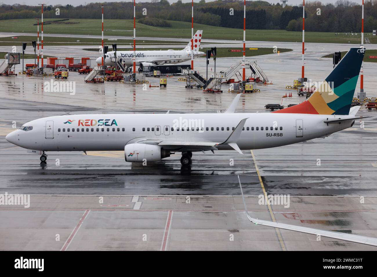 Die Boeing 737-8Q8 B738 der Fluglinie Red Sea Airlines RS / RSX mit der ...