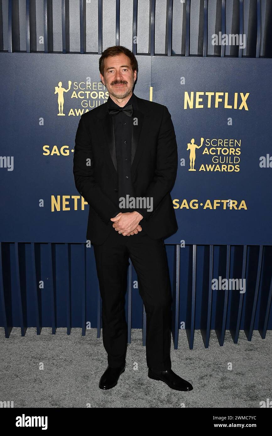 Mark Duplass attends the 30th Annual Screen Actors Guild Awards at ...