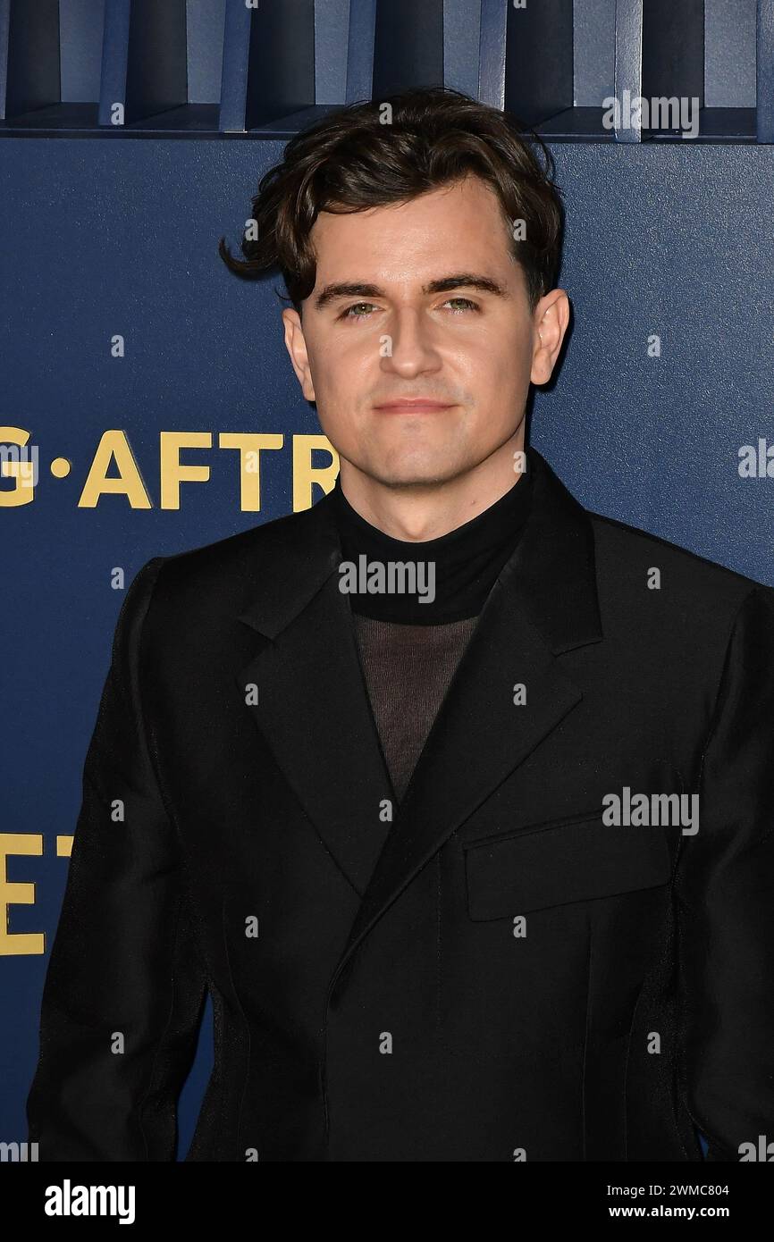 Billy Harris attends the 30th Annual Screen Actors Guild Awards at ...