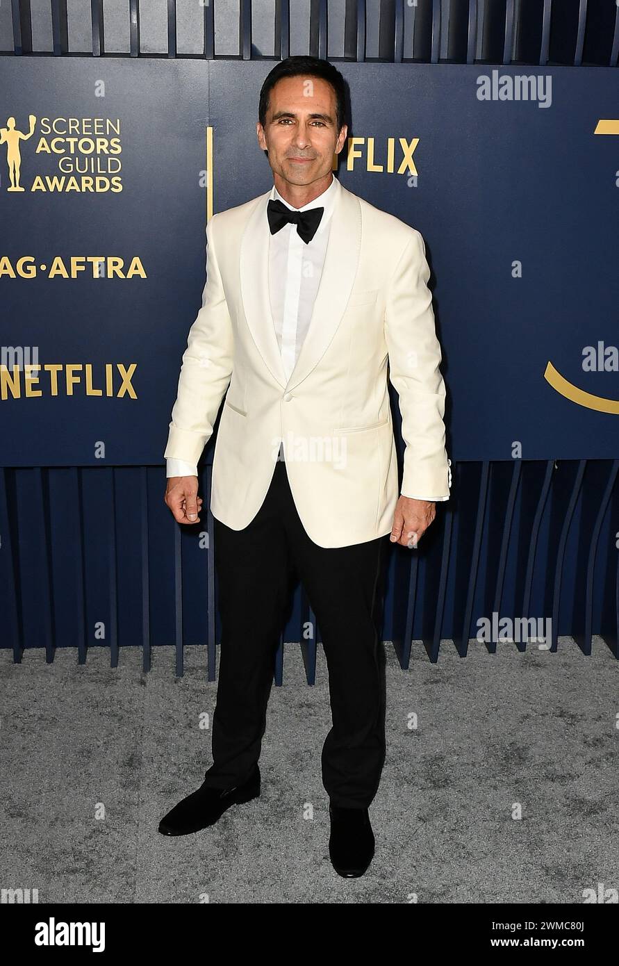 Néstor Carbonell attends the 30th Annual Screen Actors Guild Awards at ...