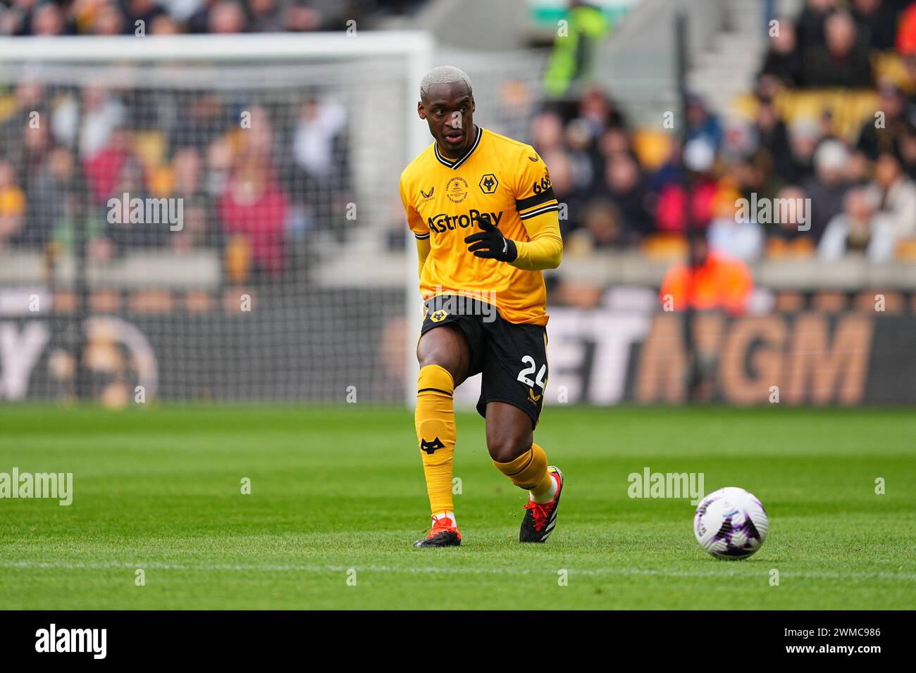 Wolverhampton, UK. 25th Feb, 2024. Toti of Wolverhampton Wanderers in ...