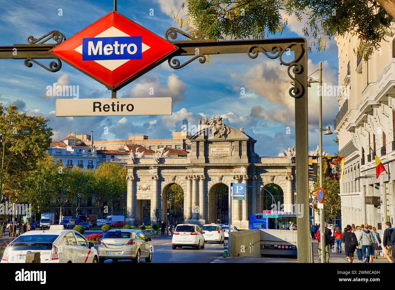 Retiro metro station hi-res stock photography and images - Alamy