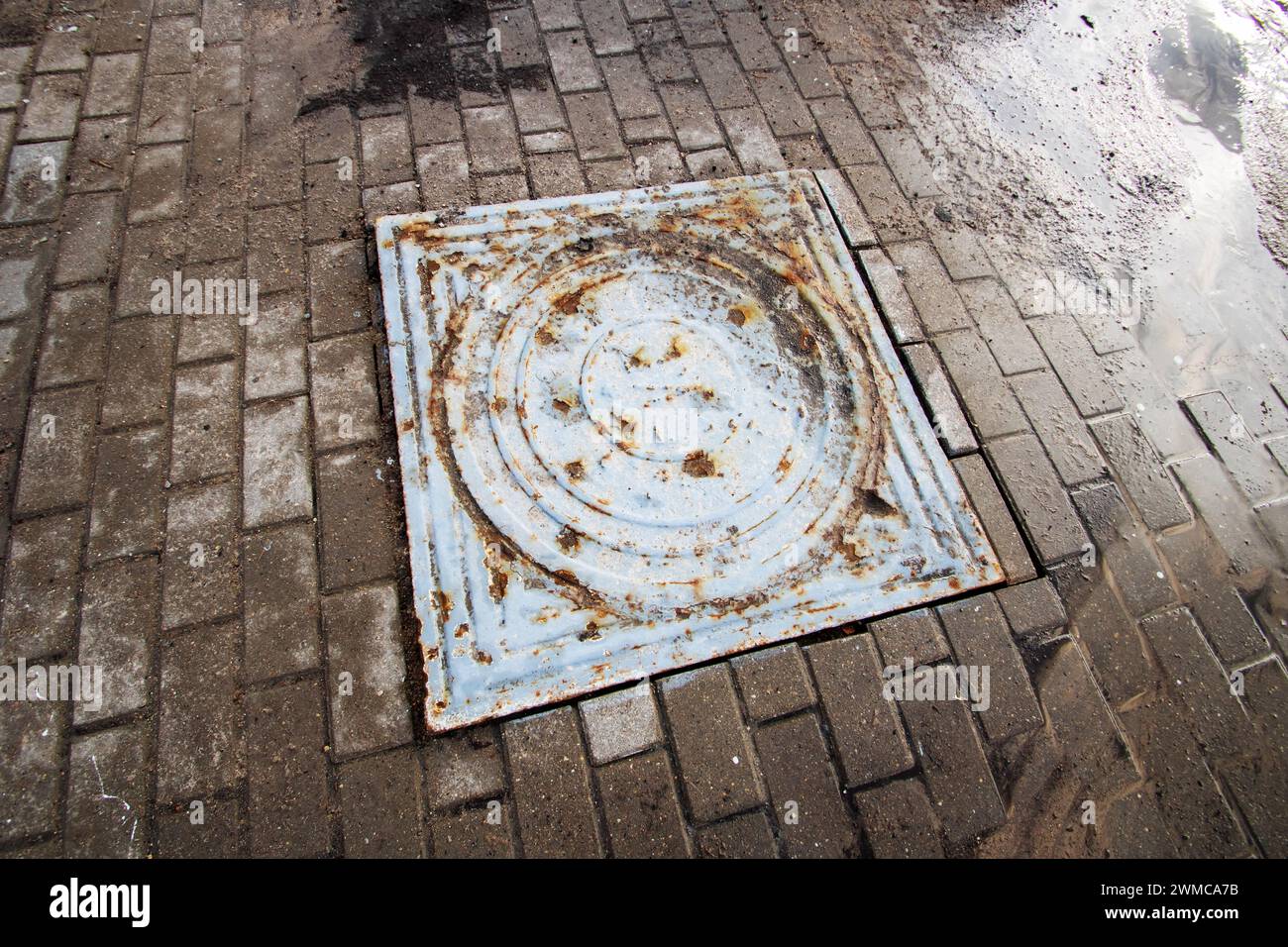 Mud slabs hi-res stock photography and images - Alamy