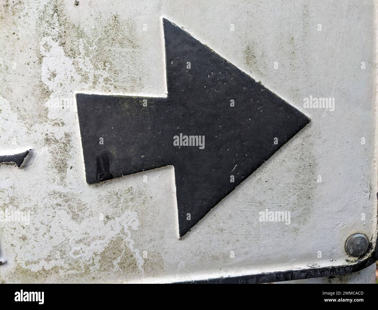 Arrow painted on pavement hi-res stock photography and images - Alamy