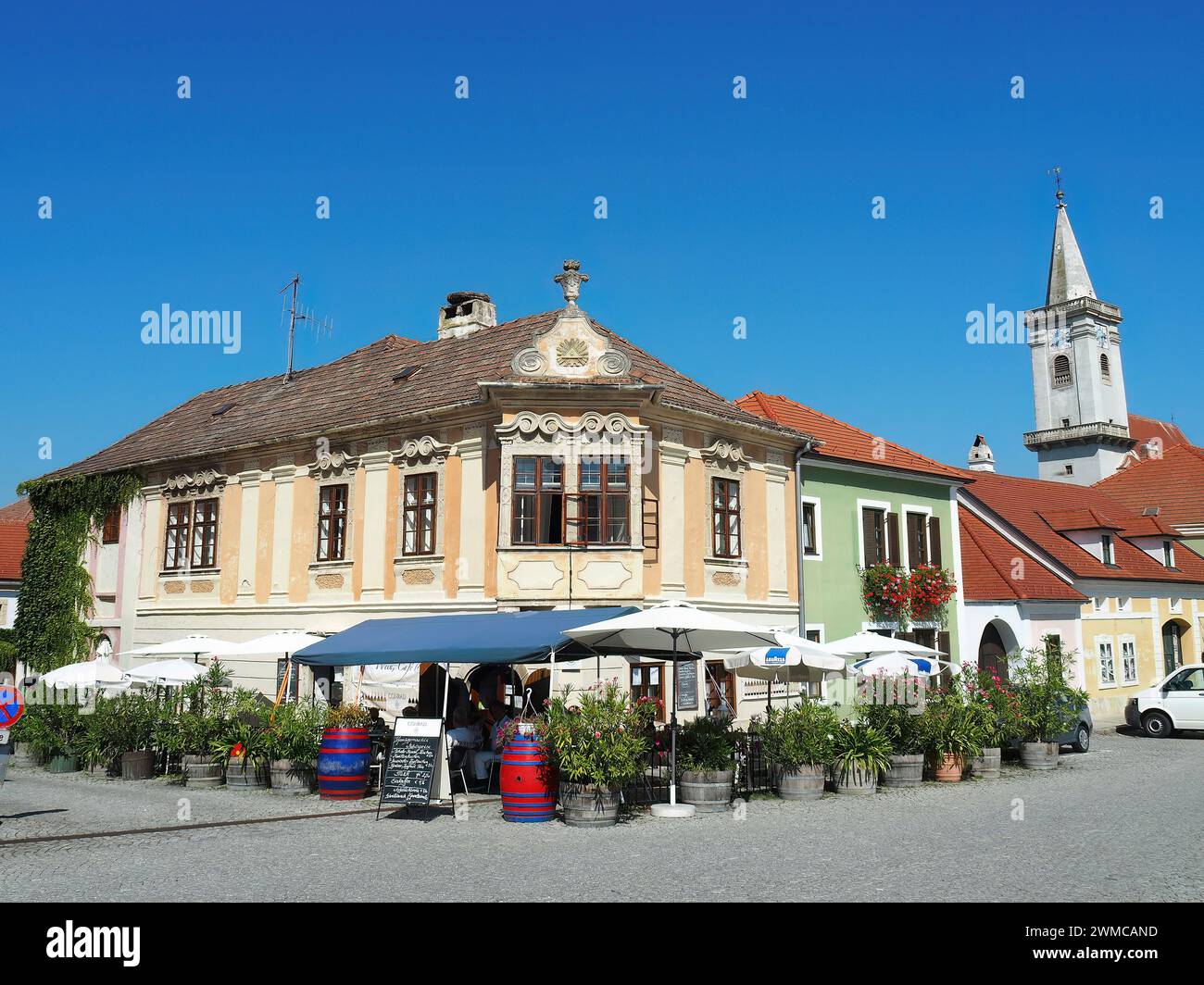 Burgenland square hi-res stock photography and images - Alamy