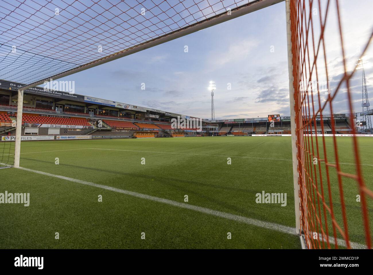 Volendam, Netherlands. 25th Feb, 2024. VOLENDAM, 25-02-2024, Kras ...