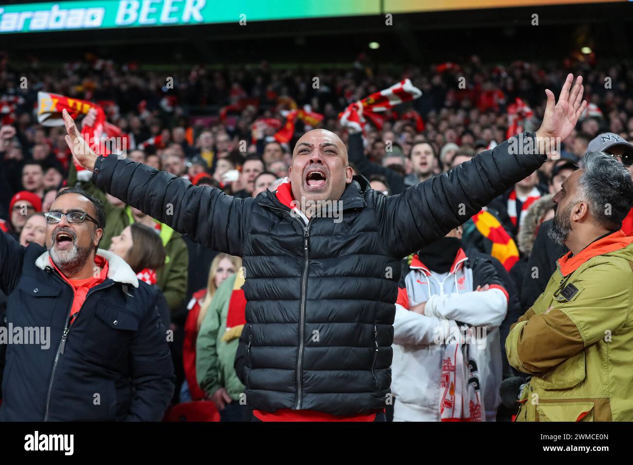 Liverpool fans sing "Allez Allez Allez" as extra time gets underway ...