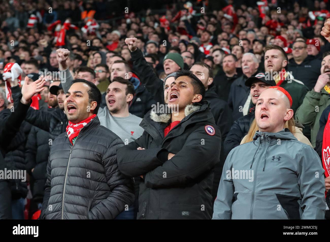 Liverpool fans sing "Allez Allez Allez" as extra time gets underway ...