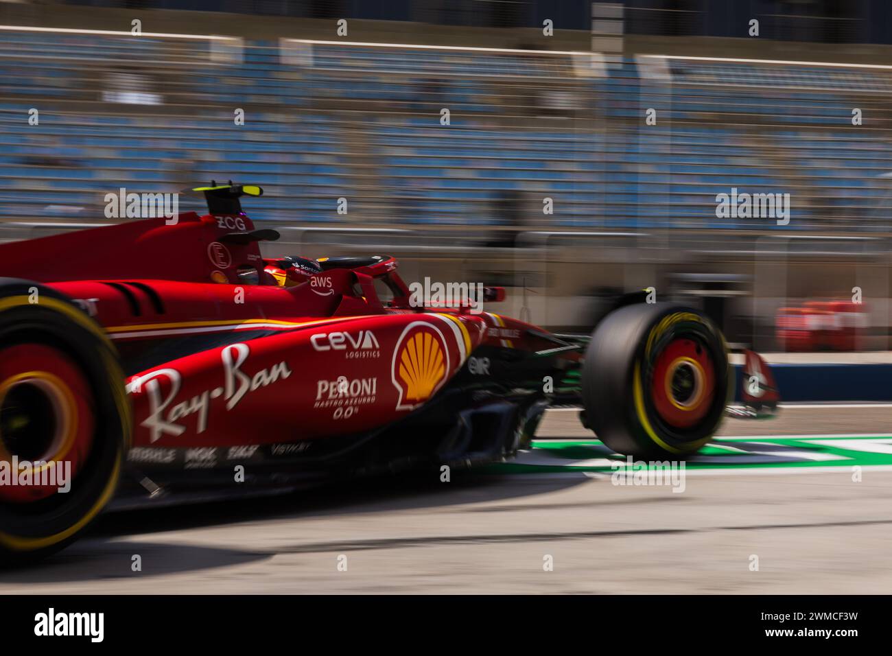 Formula 1 race ferrari bahrain sainz hi-res stock photography and ...