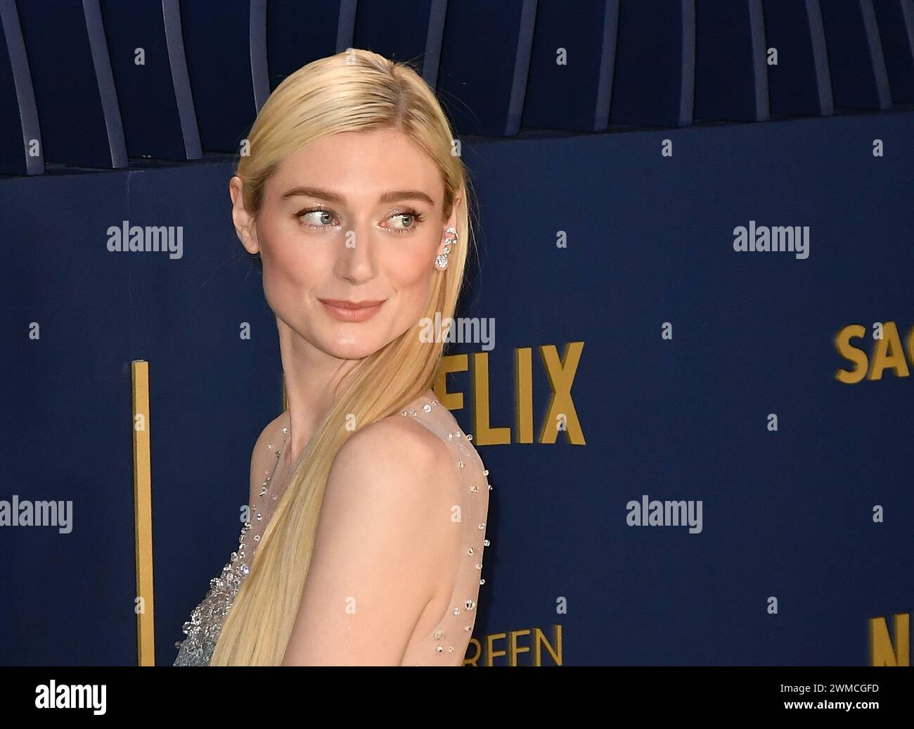Elizabeth Debicki attends the 30th Annual Screen Actors Guild Awards at ...