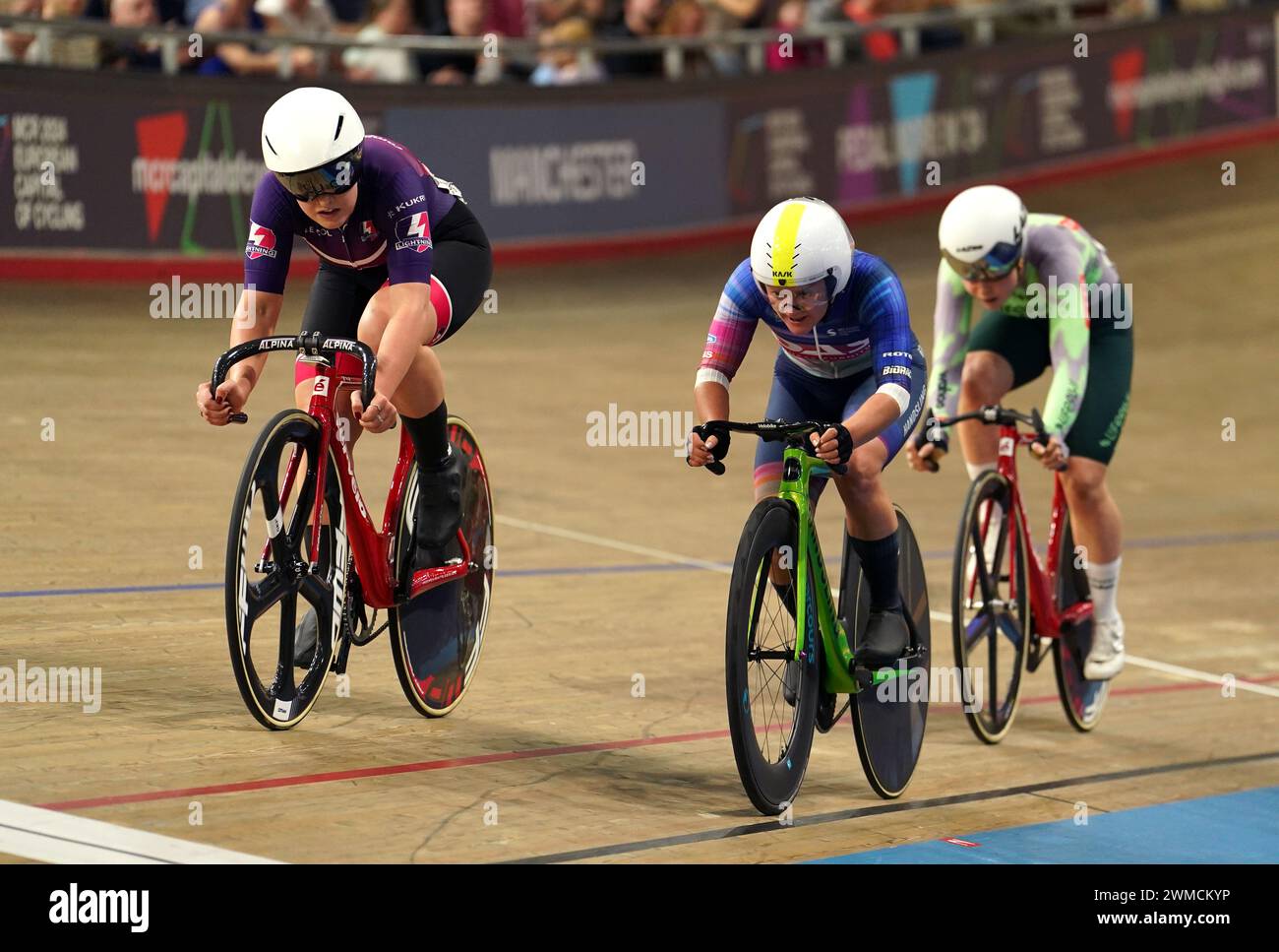 Jenny Holl (left) wins the Women's Points Race final during day three ...
