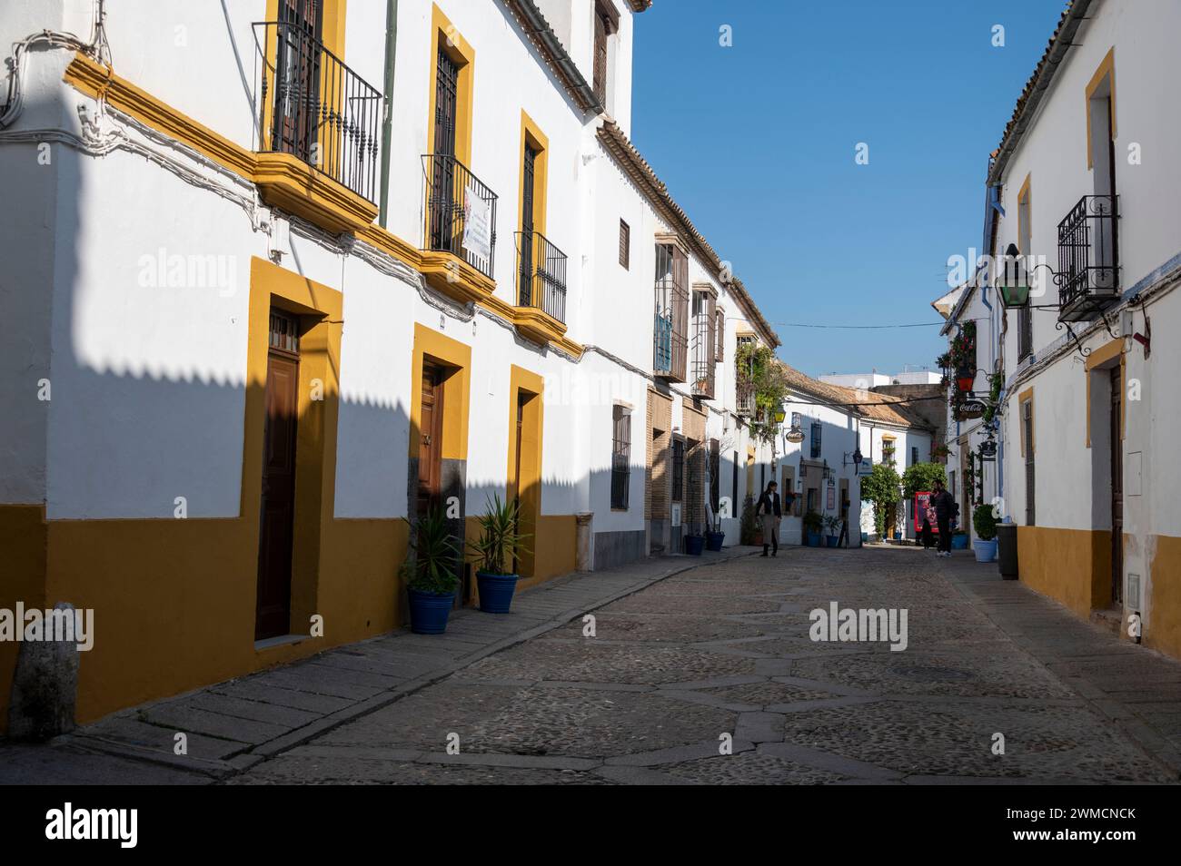 Cordoba whitewashed cottage hi-res stock photography and images - Alamy