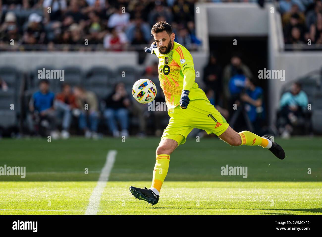 LAFC goalkeeper Hugo Lloris (1) during a MLS match against the Seattle ...