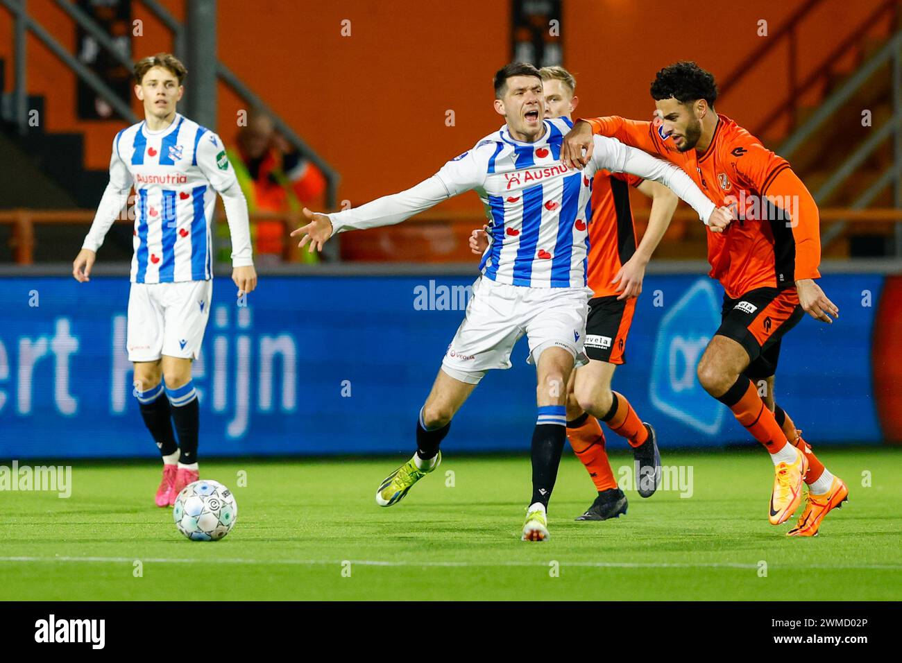 VOLENDAM, 25-02-2024, Kras Stadion, Dutch Eredivisie football, season ...