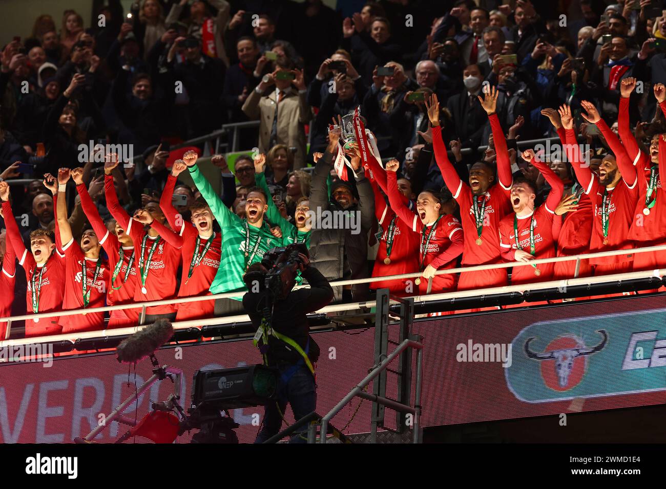 Liverpool efl cup final trophy hi-res stock photography and images - Alamy