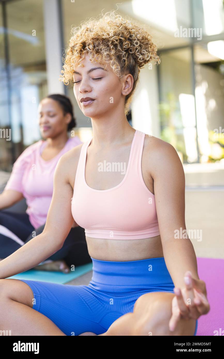 Self practice hi-res stock photography and images - Alamy