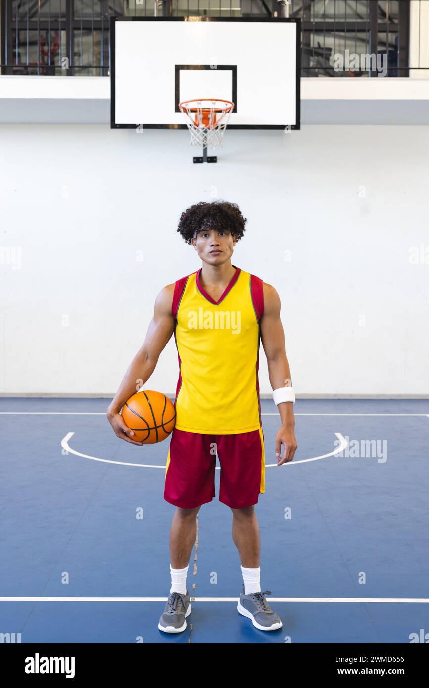 Man stands on basketball court hi-res stock photography and images - Alamy