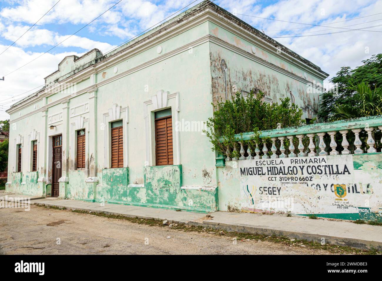 Merida Mexico,Yaxcopoil Escuela Primaria Miguel Hidalgo Y Costilla ...