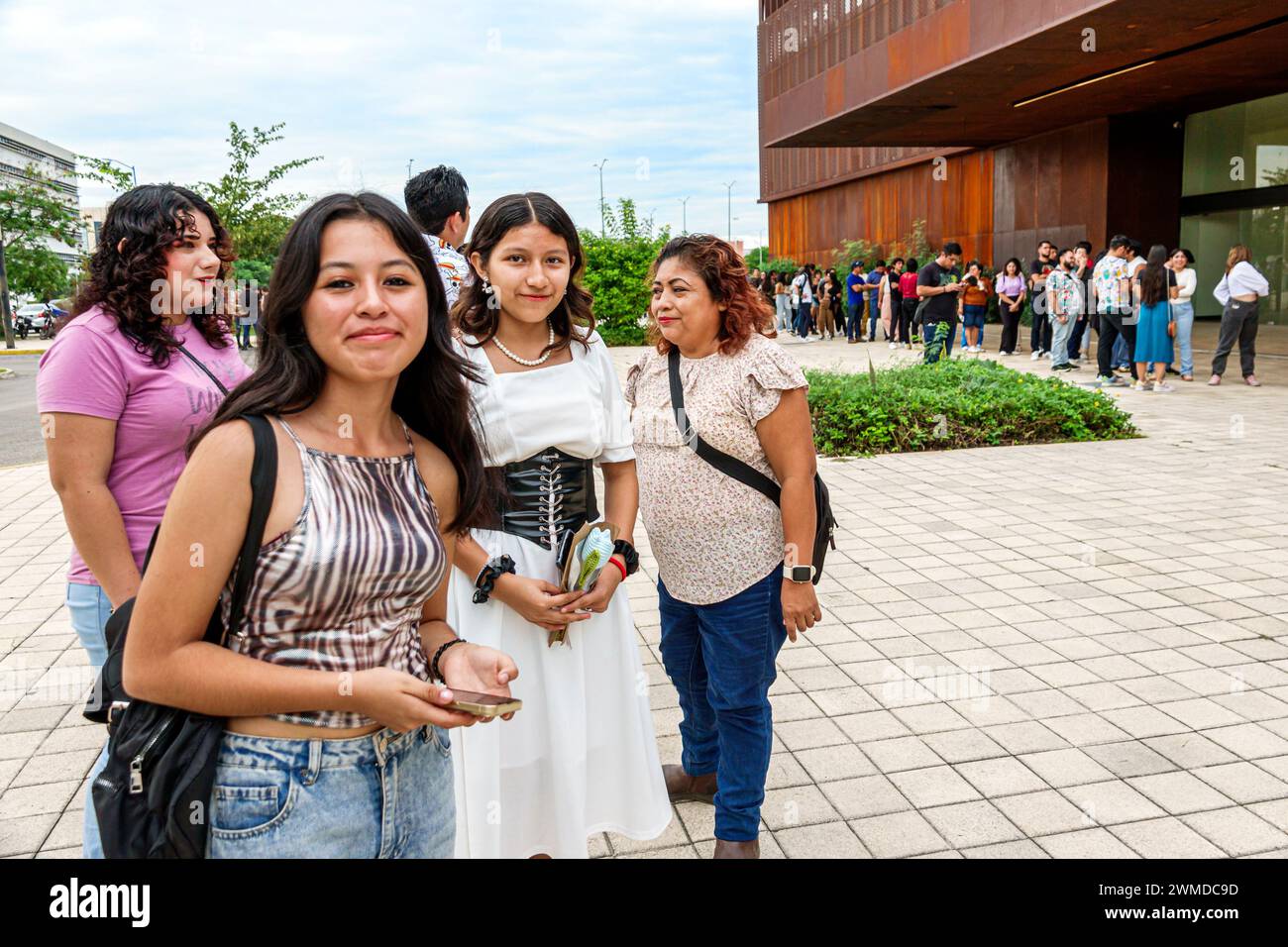 Centro de convenciones y exposiciones hi-res stock photography and ...