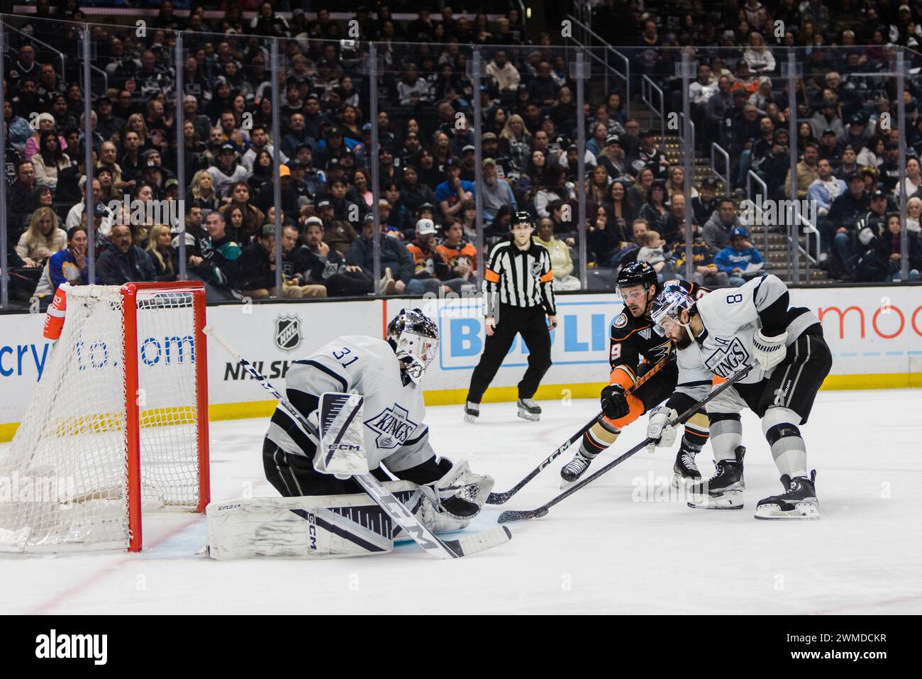 Los Angeles, California, USA. 24th Feb, 2024. SAM CARRICK of the NHL's ...