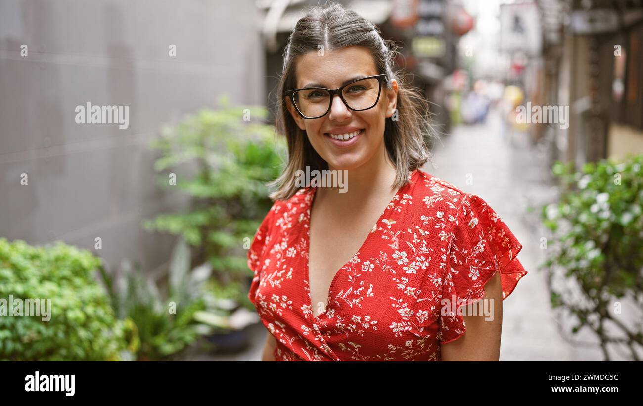 Effervescent smile hi-res stock photography and images - Alamy