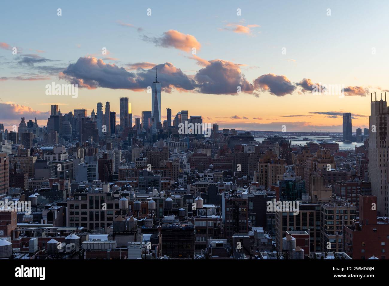 Lower Manhattan New York skyline at sunset Stock Photo - Alamy