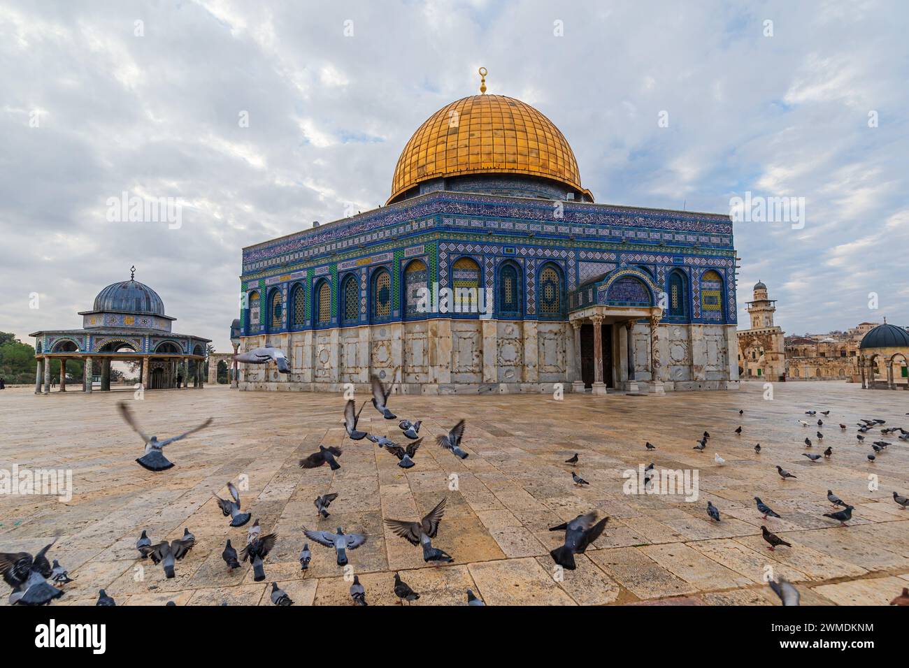 Dome of the Rock Mosque on the Temple Mount in Jerusalem, Israel Stock ...